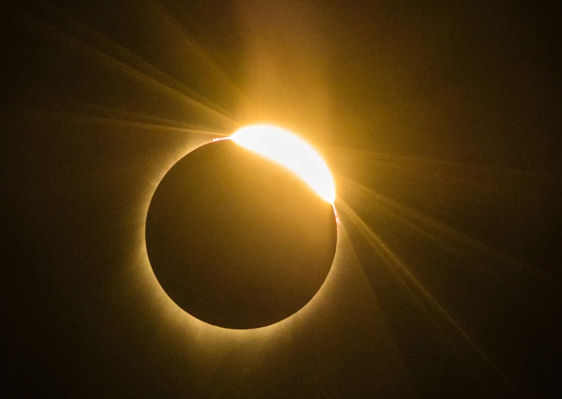 Regiones de EEUU y Canadá declaran estado de emergencia por eclipse total de sol