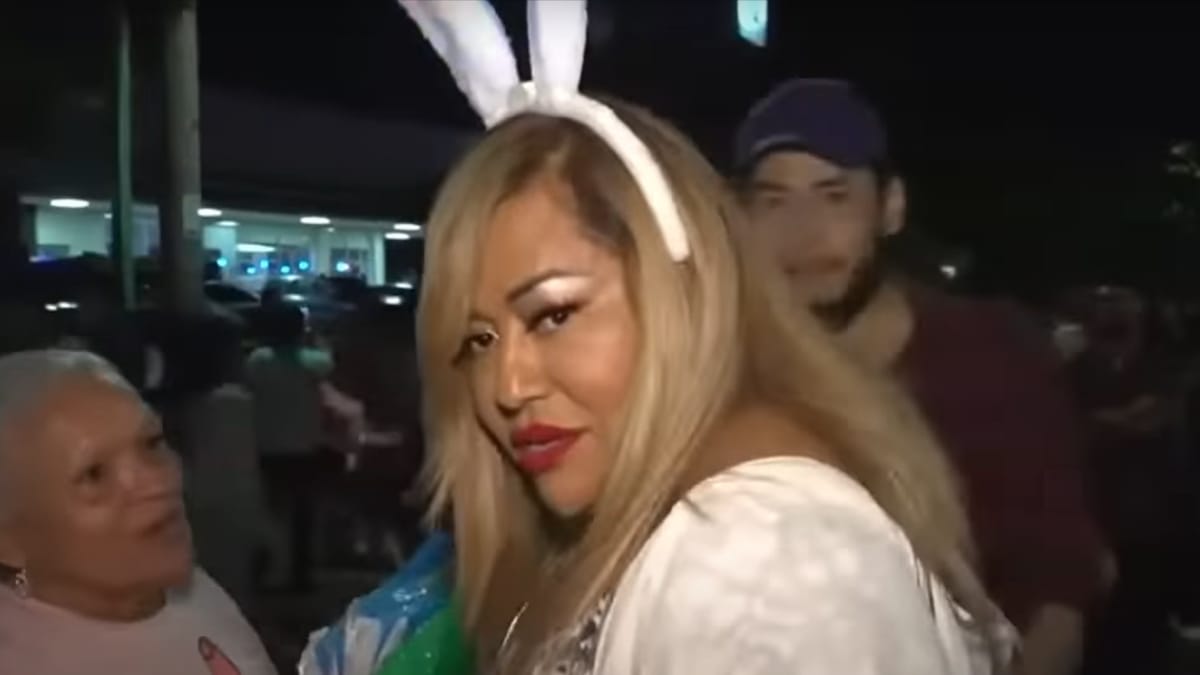 Captan a Ruby Corado en el concierto de Bad Bunny en El Salvador