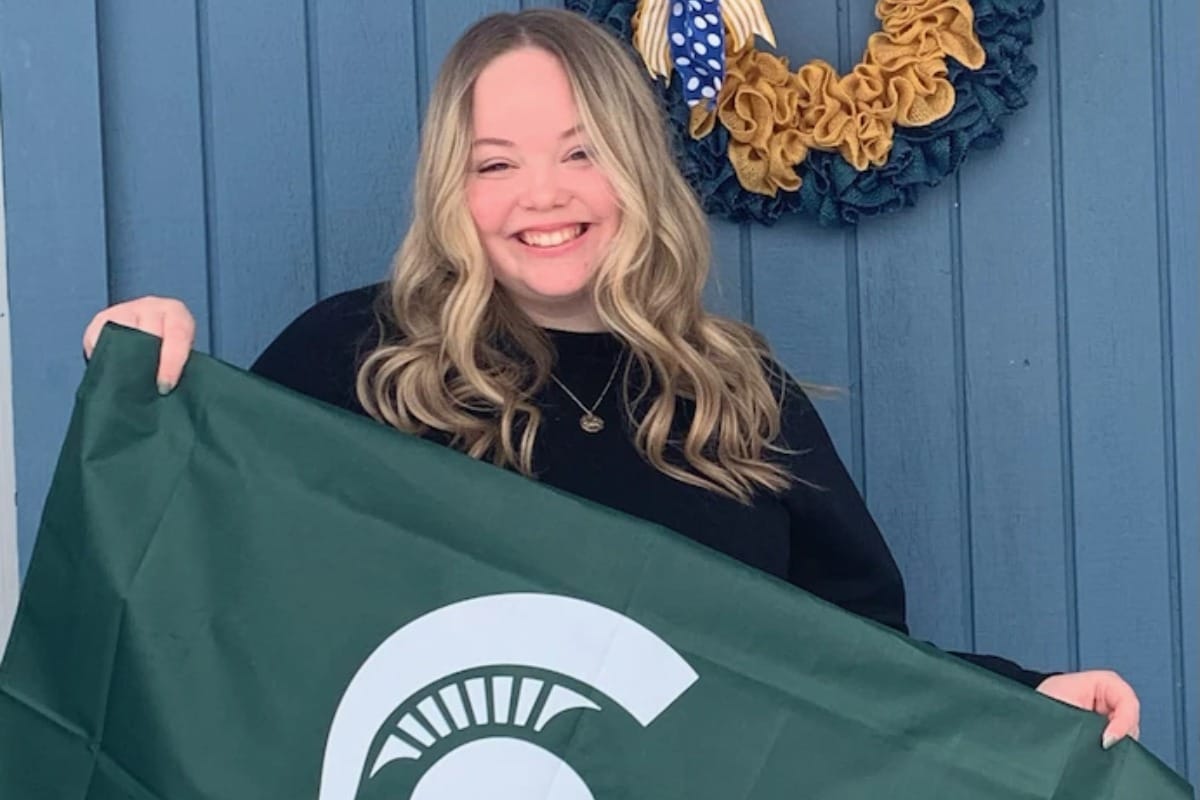 Michigan: estudiante que sobrevivió a tiroteo en la secundaria y ...