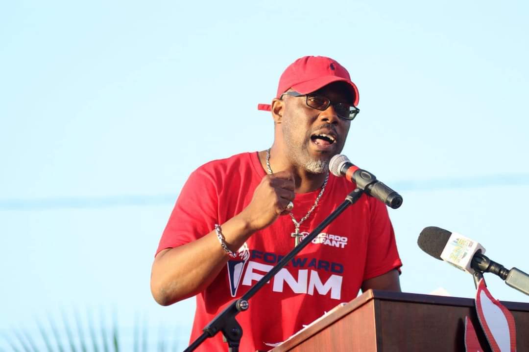 Don Saunders, exparlamentario de Bahamas, murió mientras huía de un ...