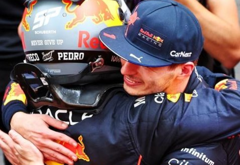 Checo Pérez y Max Verstappen están nominados a la mejor pareja en los ...