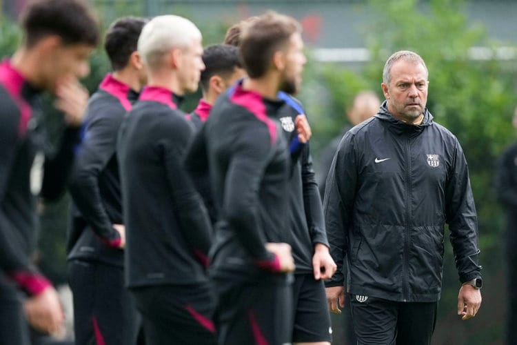 Fuera de juego: así es la estrategia de Flick que tiene en la cima al ...