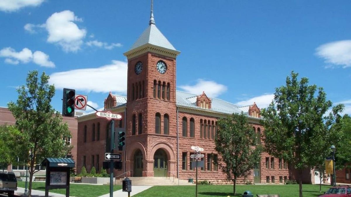 Madre de Arizona recibe cadena perpetua por matar de hambre a su hijo