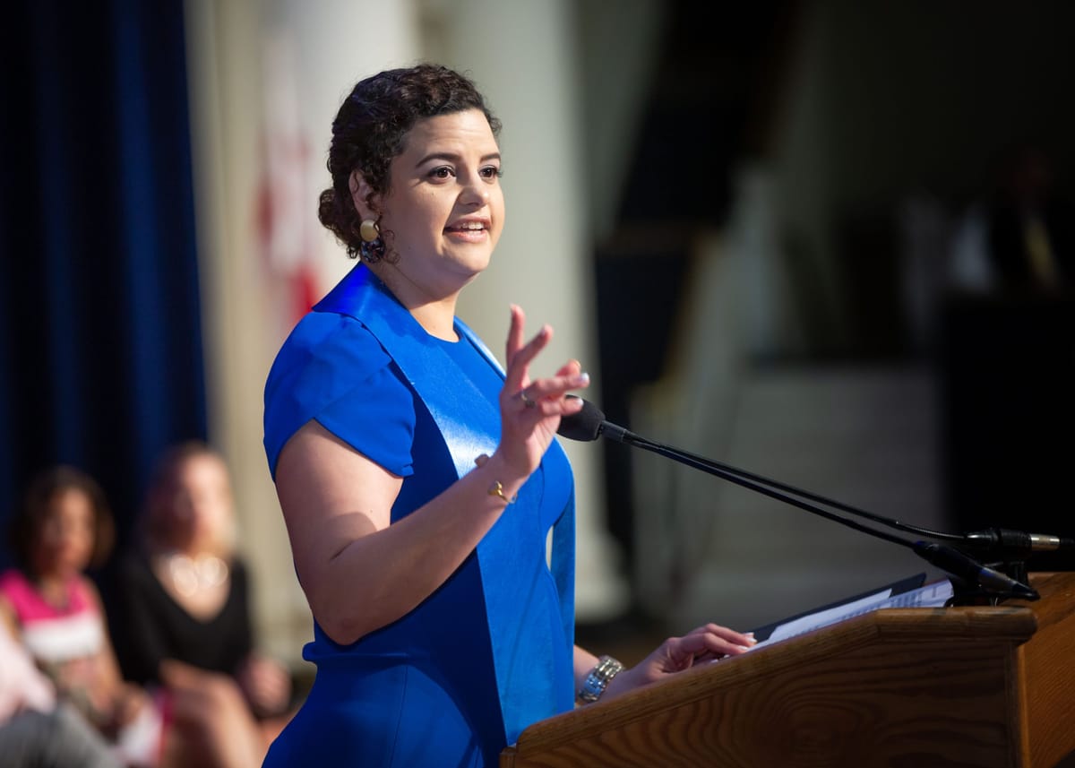 María Llanos, una venezolana que ayuda a emprendedores latinos con sus ...