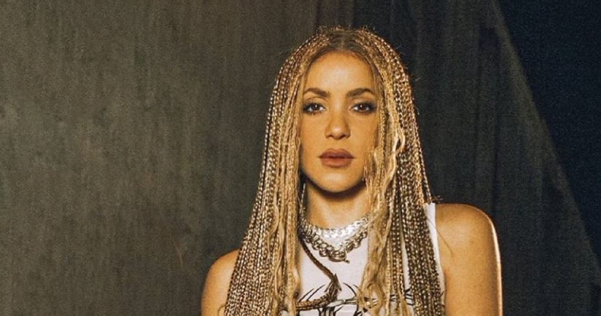 Shakira incursiona en el género regional mexicano con "El jefe"