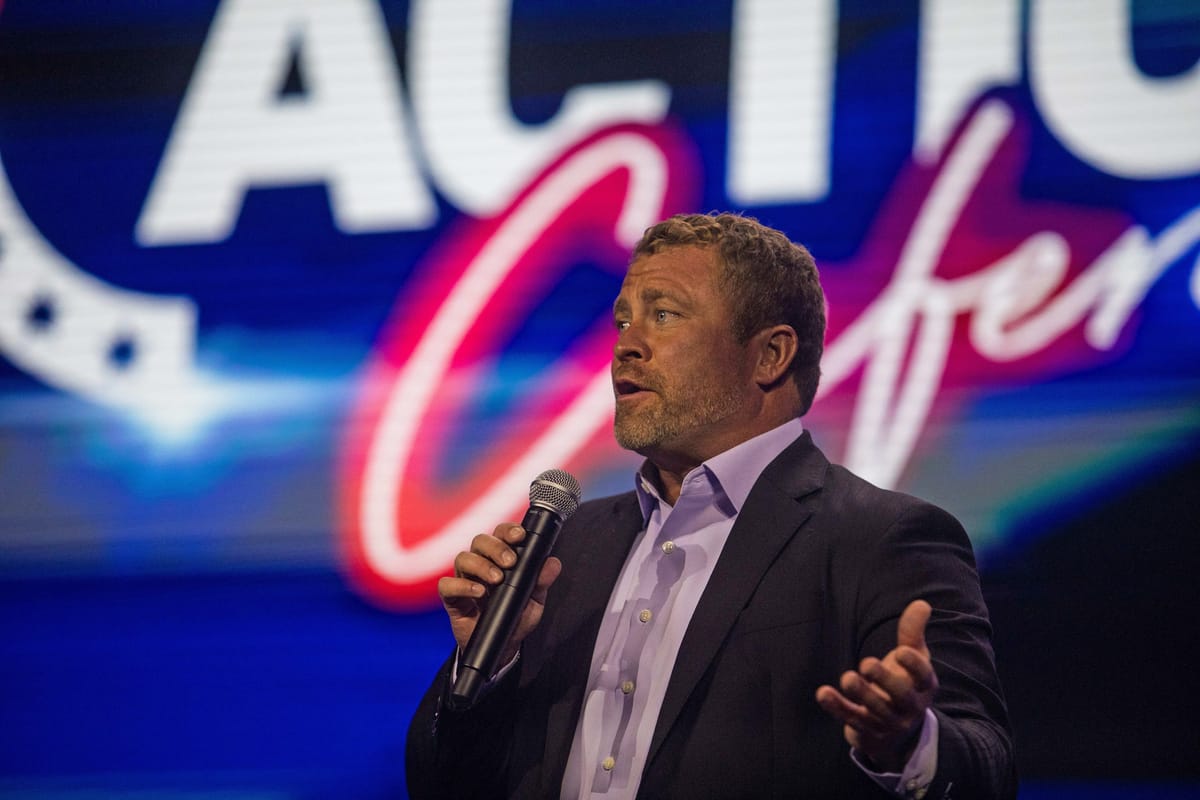 Acusan de acoso sexual a Tim Ballard, el activista de la historia de ...